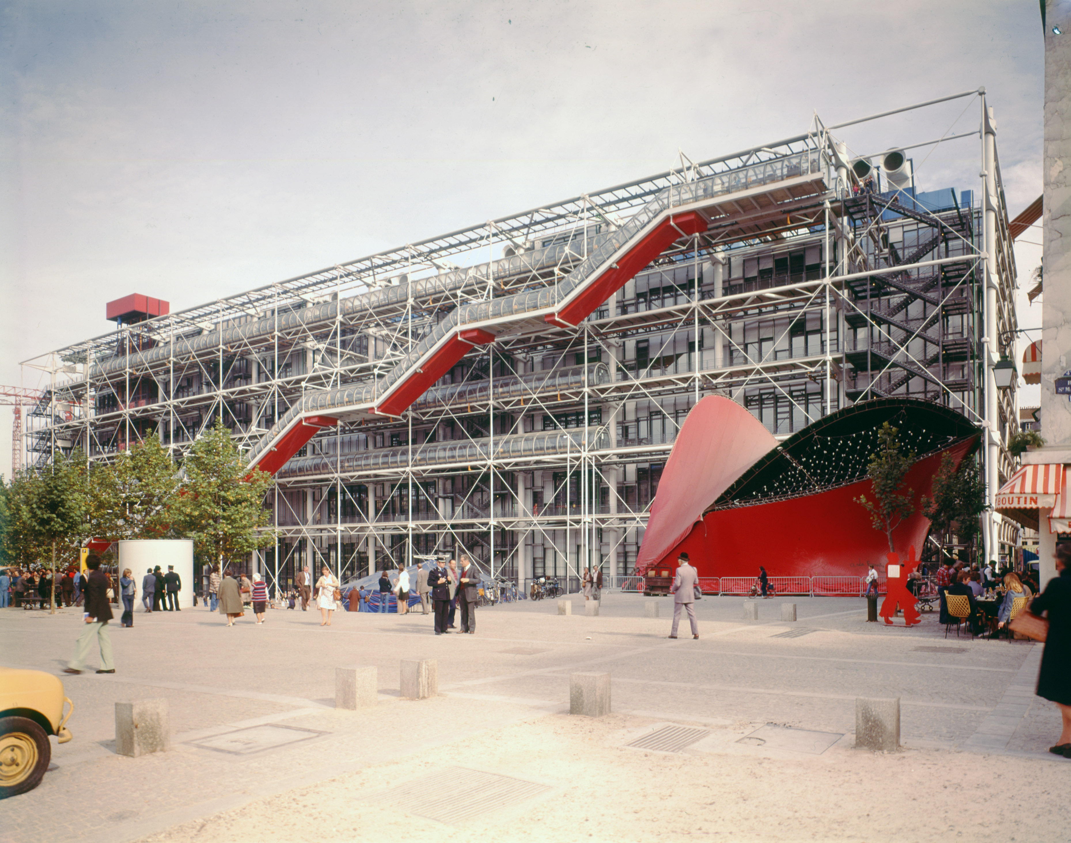Le Centre culturel Georges-Pompidou, 1977 © 1971–77 : Centre Georges ...